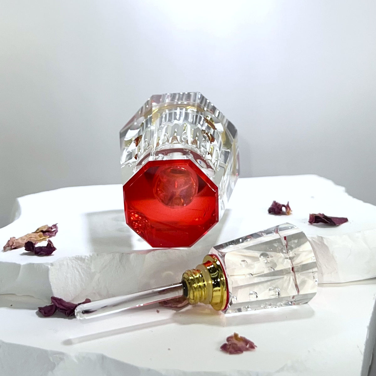 Crystal Perfume Bottle - Octagonal - Bubble - Red Base - Parfumerie ...